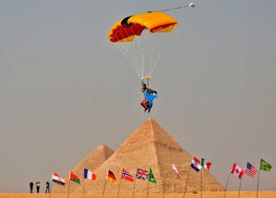 Paragliding Egypt – Pyramids of Giza | Book Online